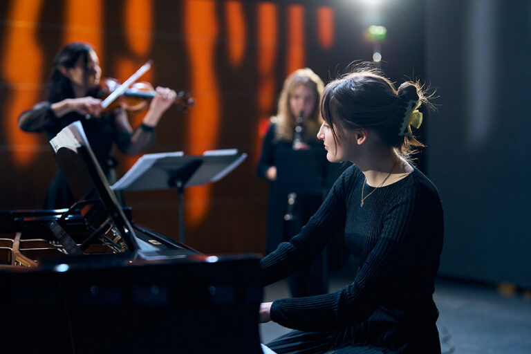 Taide - esittävät taiteet ja kuvataide - koulutukset - Turku AMK